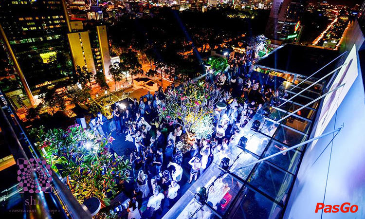Shri Restaurant & Lounge - Q.3| Rooftop sang trọng, chuyên món Âu