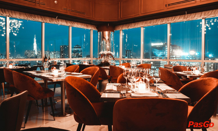 Shri Restaurant & Lounge - Q.3| Rooftop sang trọng, chuyên món Âu